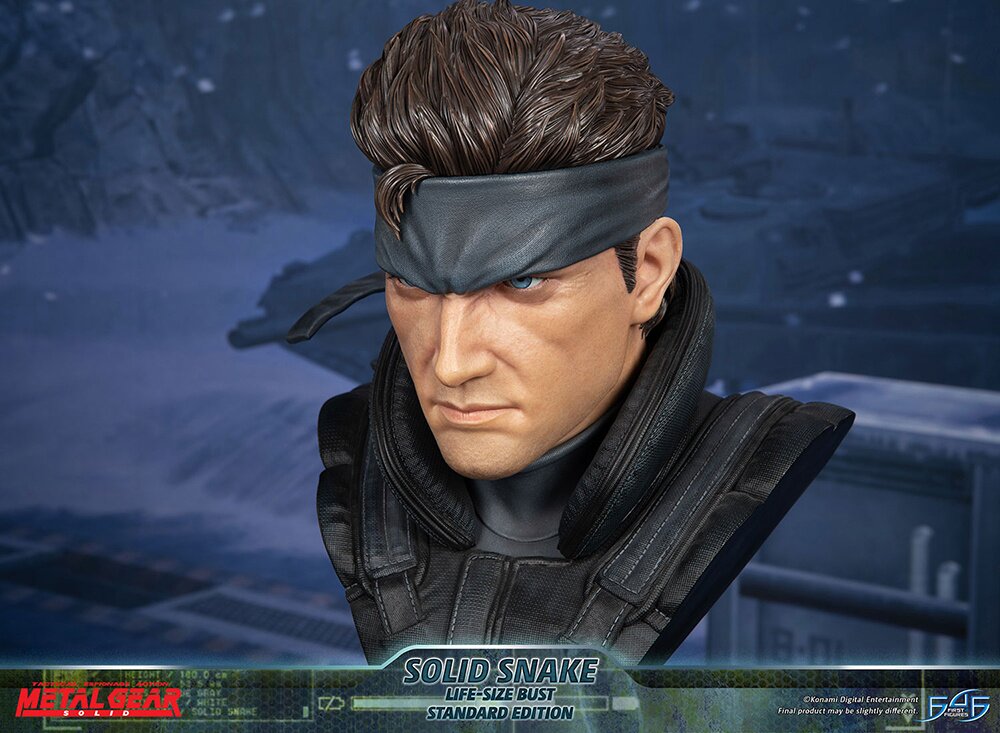 Metal Gear Solid Solid Snake Life-Size Bust: Standard Edition Statue ...