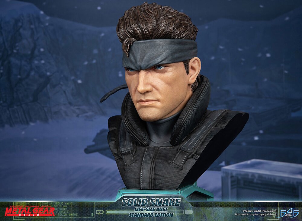 Metal Gear Solid Solid Snake Life-Size Bust: Standard Edition Statue ...