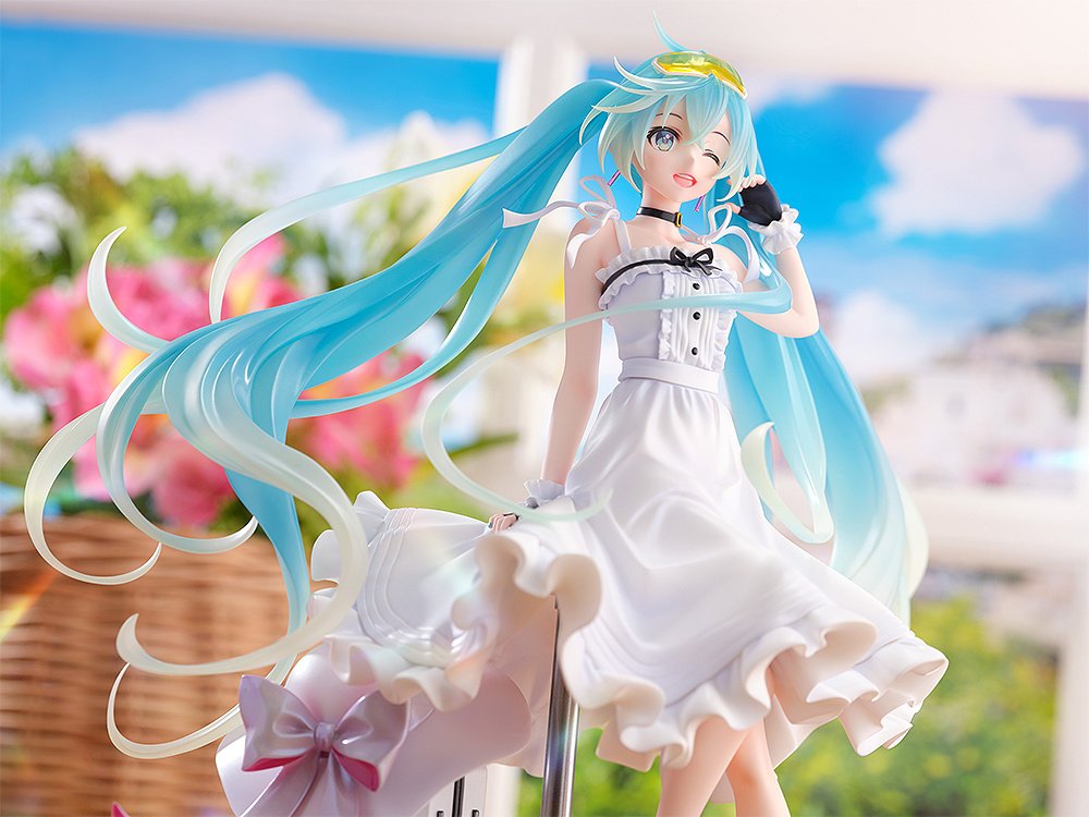 Racing Miku 2021: Vacation Style Ver. 1/7 Scale Figure: Wonderful Works ...