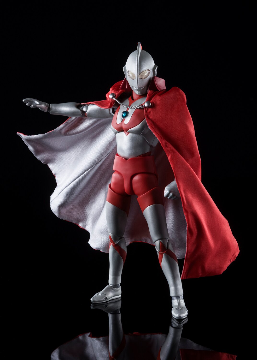 S.H.Figuarts Ultraman Brothers' Mantle: Bandai - Tokyo Otaku Mode (TOM)
