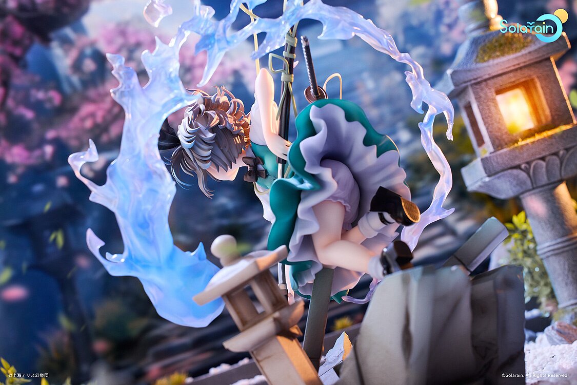 Touhou Project Youmu Konpaku: Half-Human Half-Phantom Gardener Ver. 1/7 ...