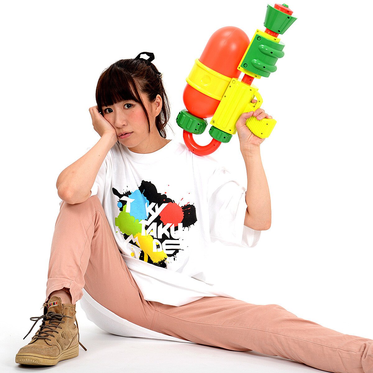 Splatoon Splattershot Water Gun w/ Bonus Splatoon Cushion - Tokyo Otaku ...