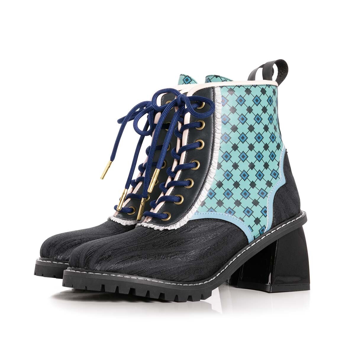 MAYLA Demon Slayer: Kimetsu no Yaiba Iconique Shoes Objet Boots ...