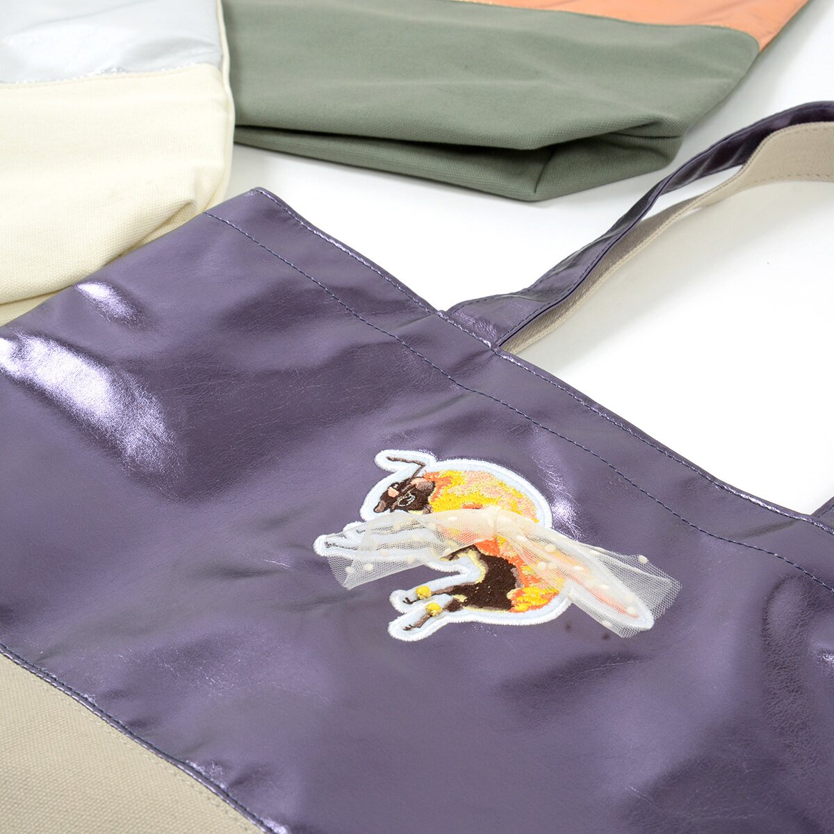 FLAPPER Embroidered Little Critter Tote Bags: FLAPPER - Tokyo Otaku ...