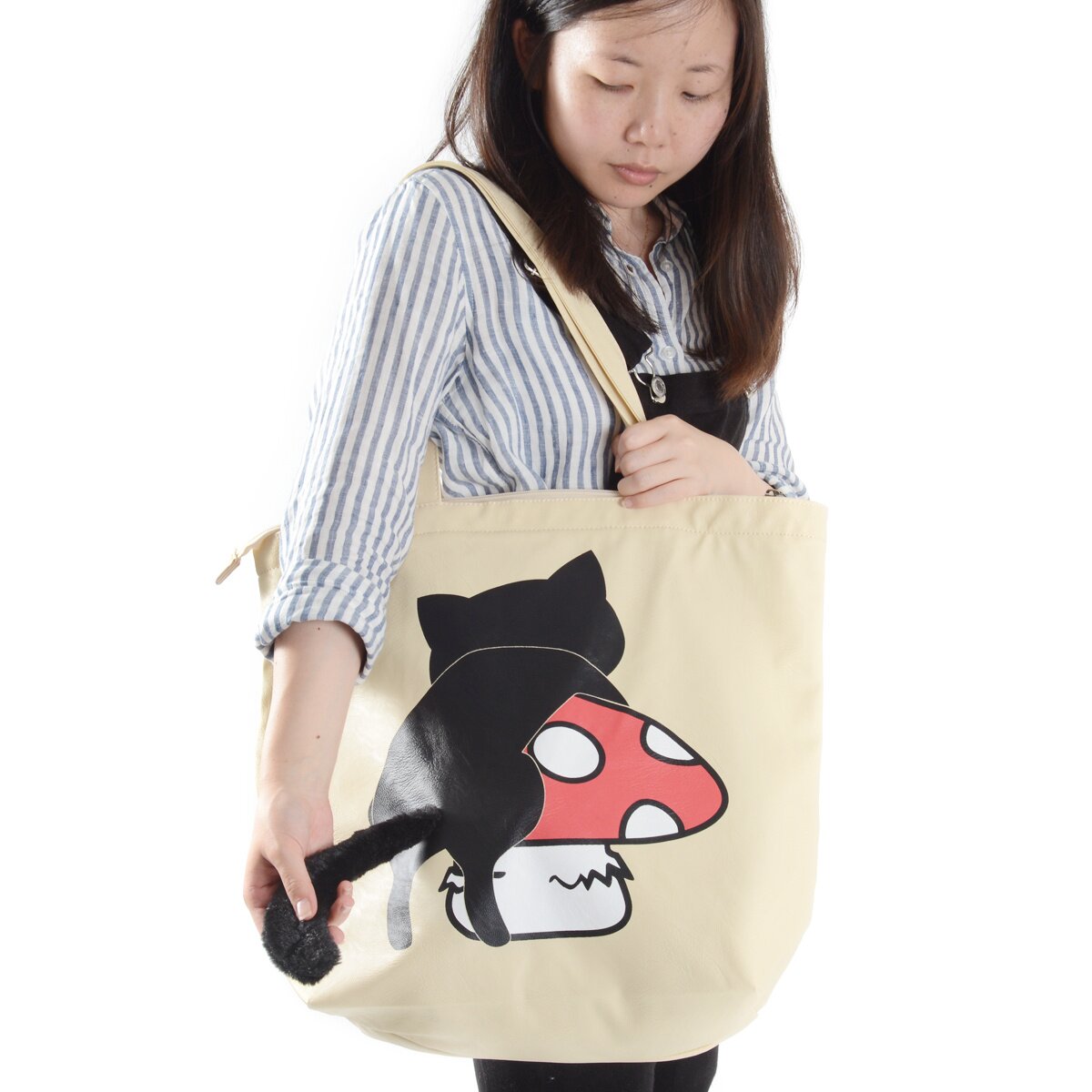 Osumashi Pooh-chan Pooh-chan on a Mushroom Tote Bags - Tokyo Otaku Mode ...