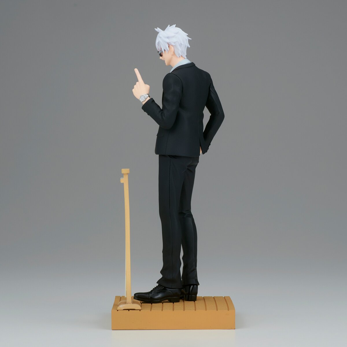 Jujutsu Kaisen Diorama Figure Satoru Gojo: Suit Ver.: Banpresto - Tokyo ...