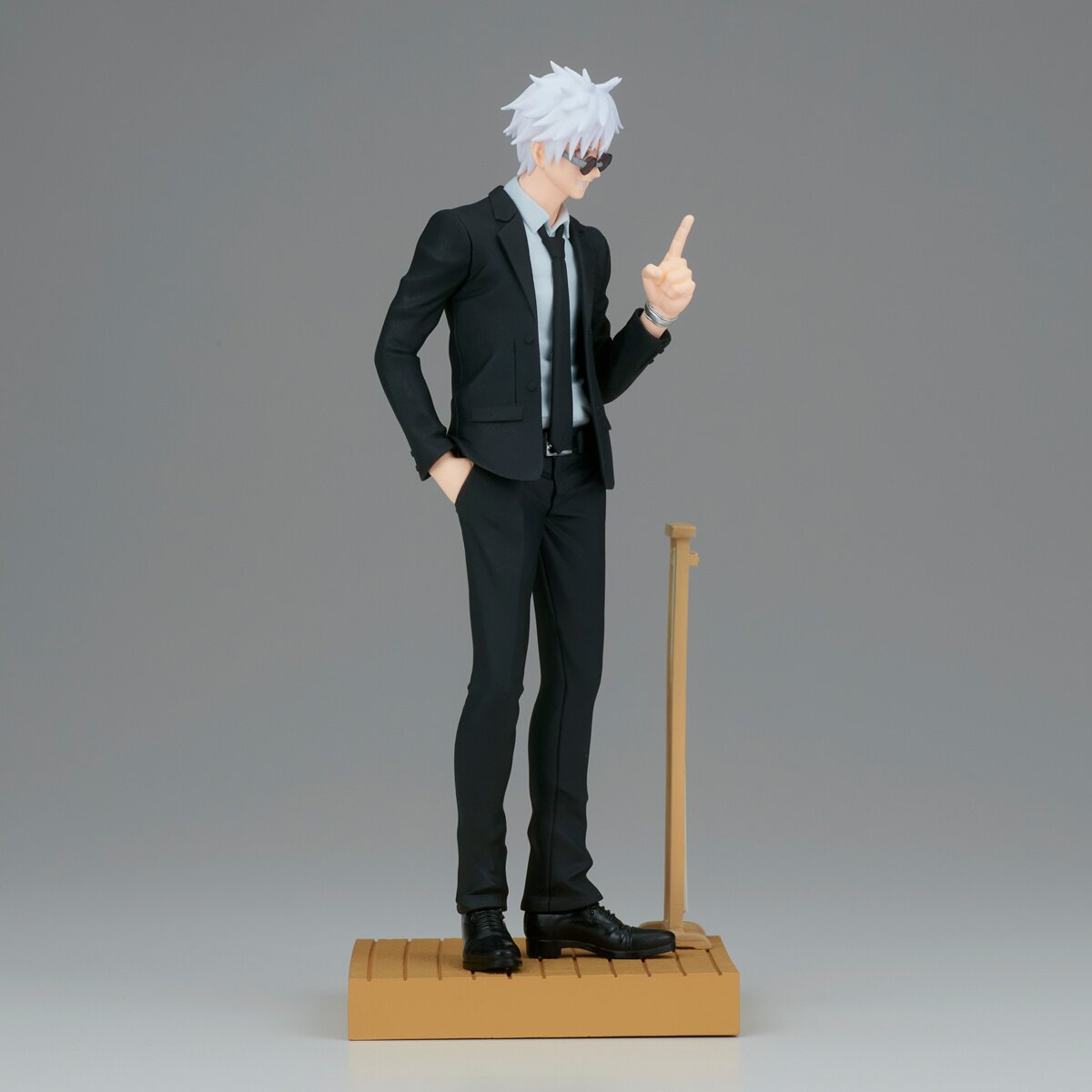 Jujutsu Kaisen Diorama Figure Satoru Gojo: Suit Ver.: Banpresto - Tokyo ...
