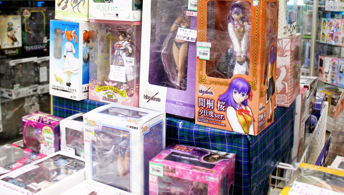 FIGURE R: One of Akihabara’s Largest Figure, Chogokin, and Doll Shops ...