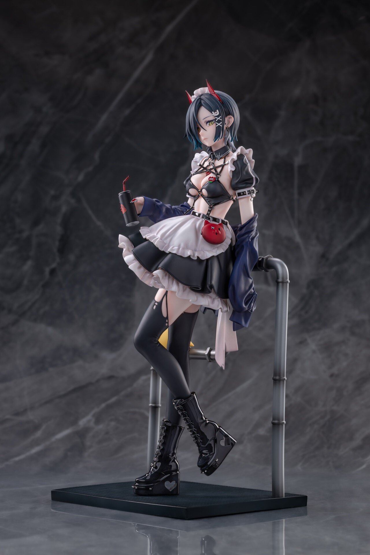 Azur Lane Ulrich von Hutten: Mädchen Trümmer Ver. 1/6 Scale Figure ...