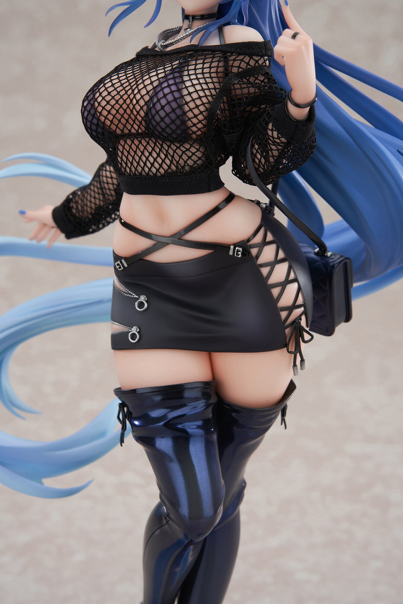 Azur Lane New Jersey: Zozo Black Collection Collaboration Illustration Ver. 1/7 Scale Figure ...