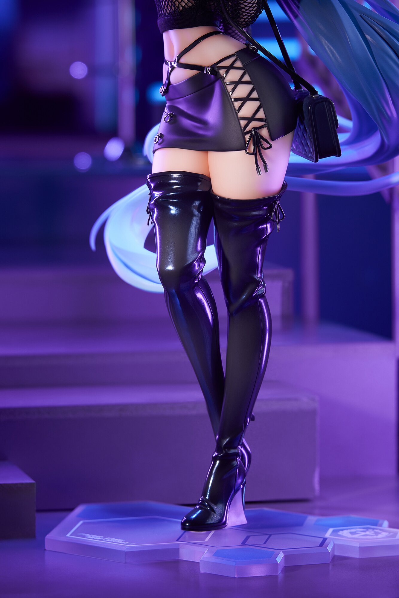 Azur Lane New Jersey: Zozo Black Collection Collaboration Illustration Ver. 1/7 Scale Figure ...