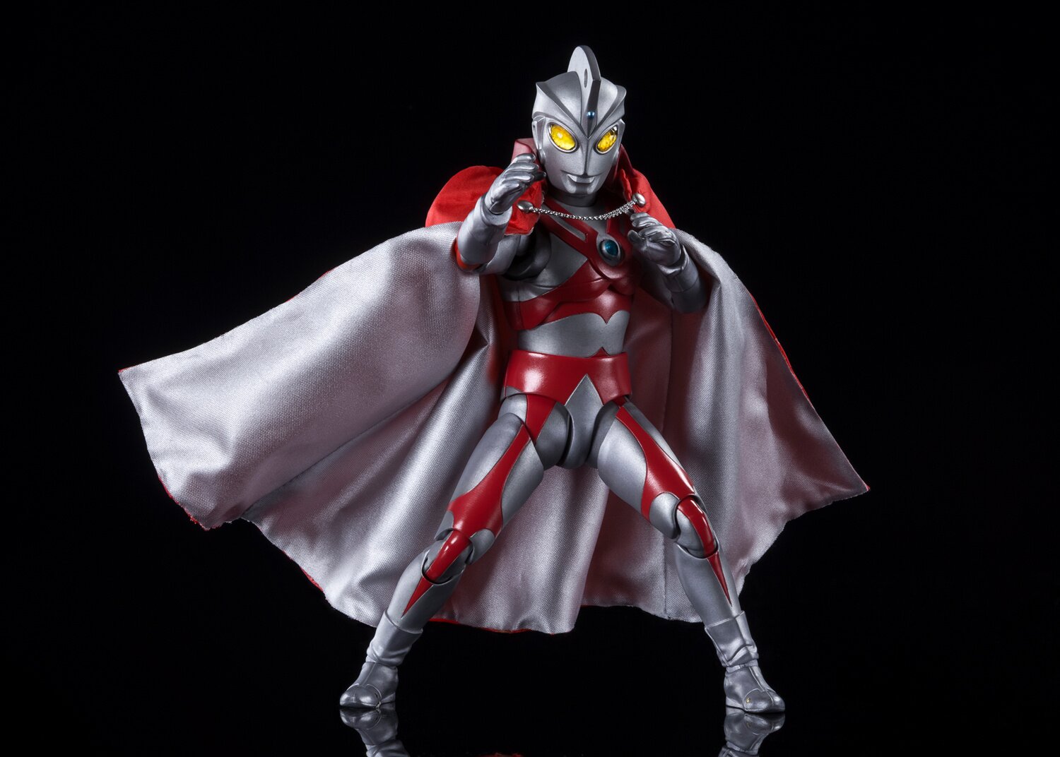 S.H.Figuarts Ultraman Brothers' Mantle: Bandai - Tokyo Otaku Mode (TOM)