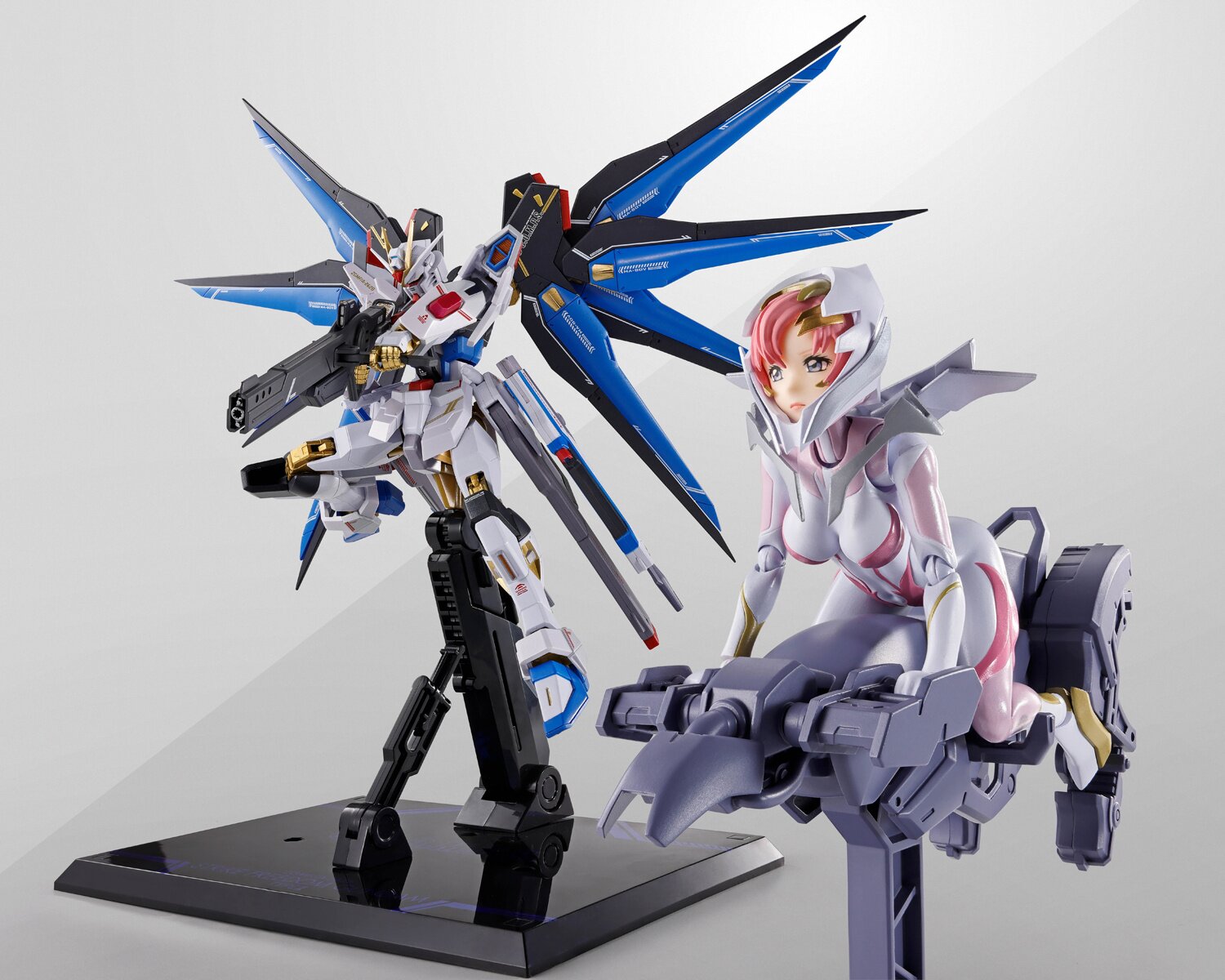 S.H.Figuarts Mobile Suit Gundam Seed Freedom Lacus Clyne: Pilot Suits ...