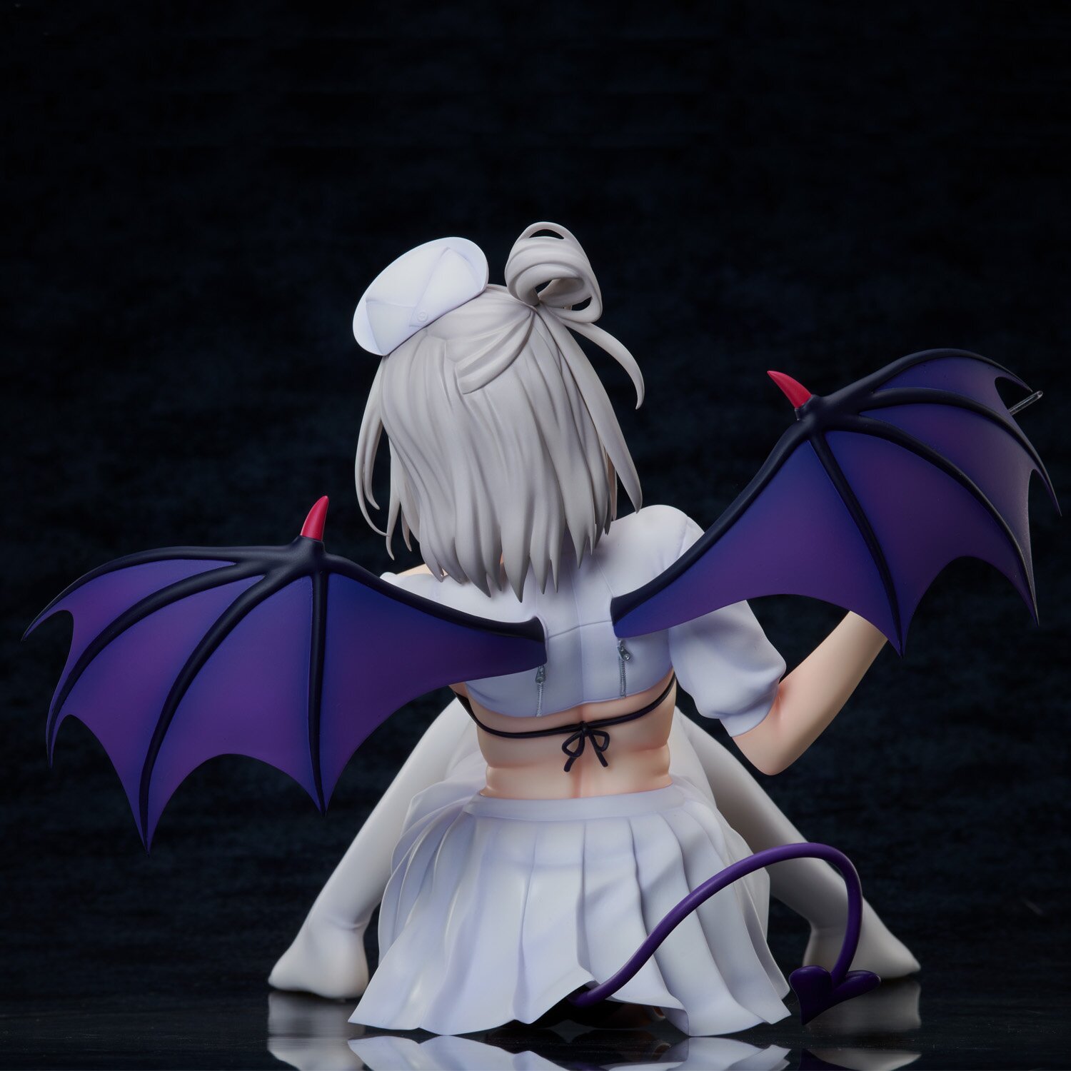 Azur Lane Manchester: Midnight Devil in White Ver. 1/4 Scale Figure ...