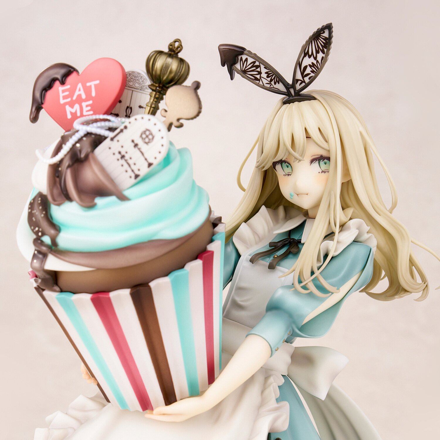 Akakura Illustration Alice's Adventures in Wonderland Non-Scale Figure ...