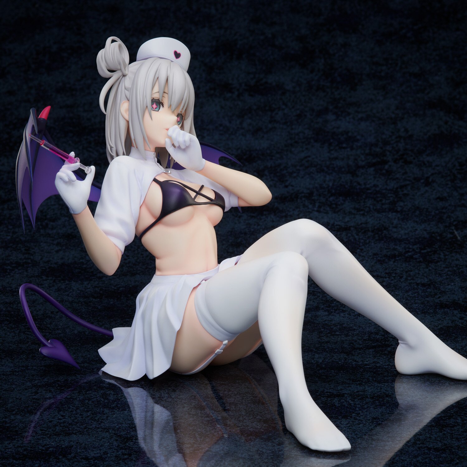 Azur Lane Manchester: Midnight Devil in White Ver. 1/4 Scale Figure: FREEing - Tokyo Otaku Mode ...