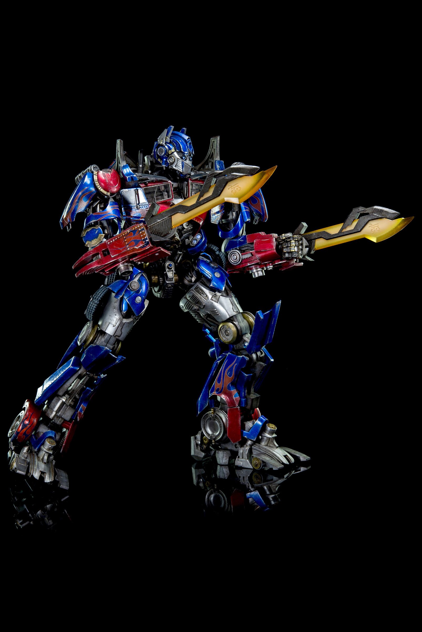 Premium Scale Optimus Prime Collectible Figure - Tokyo Otaku Mode (TOM)