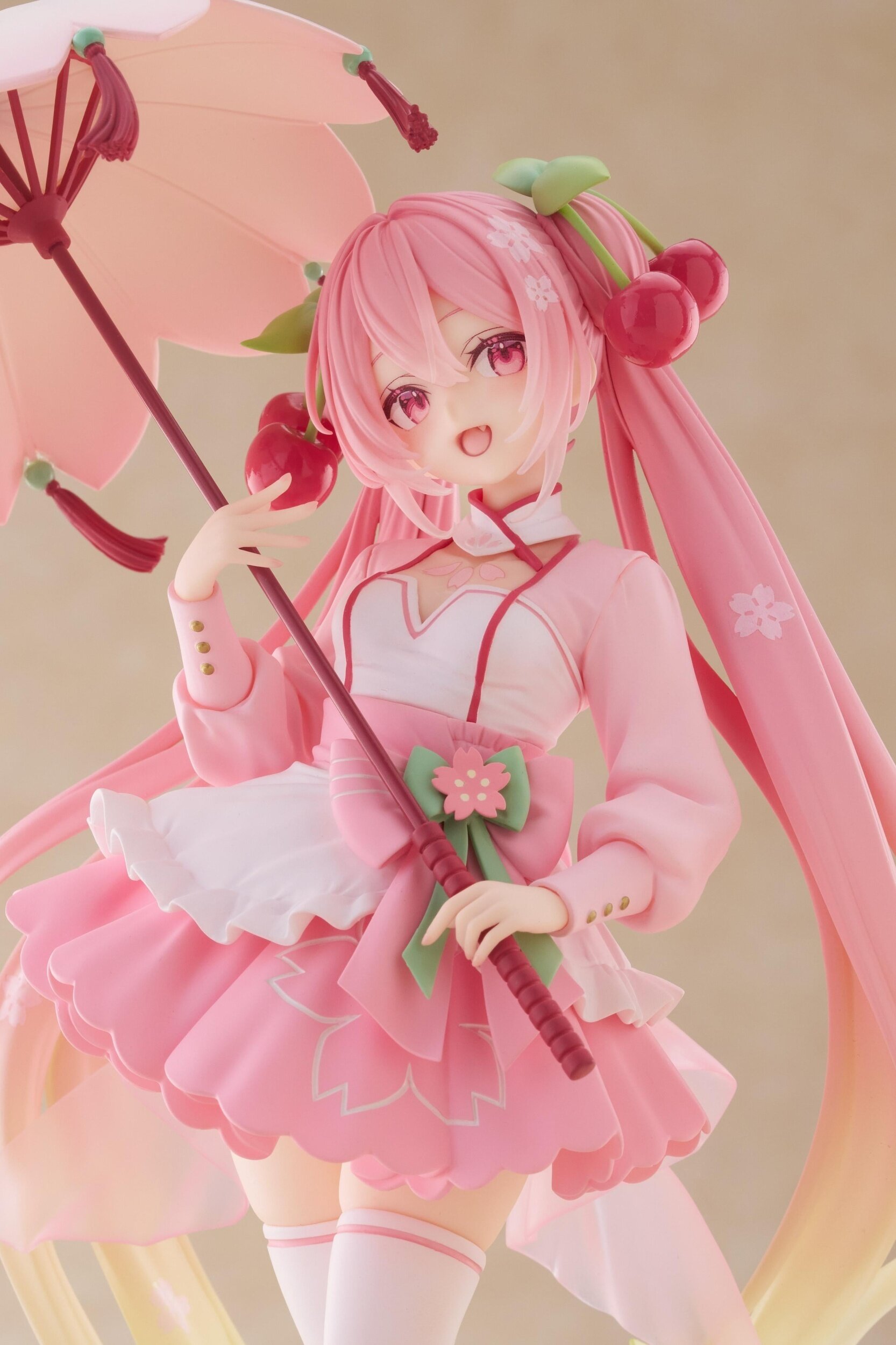 Artist Masterpiece Figure+ Sakura Miku: Sakura Dress Ver. - Tokyo Otaku ...