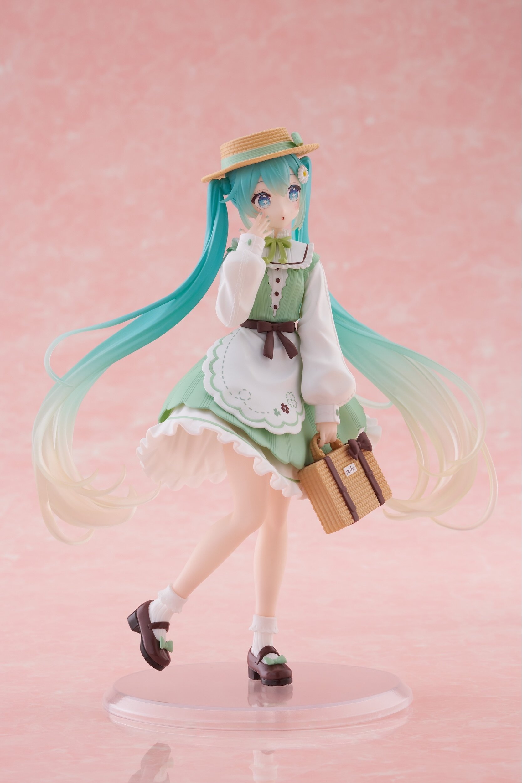 Hatsune Miku Fashion Country Ver. Non-Scale Figure: Taito - Tokyo Otaku ...