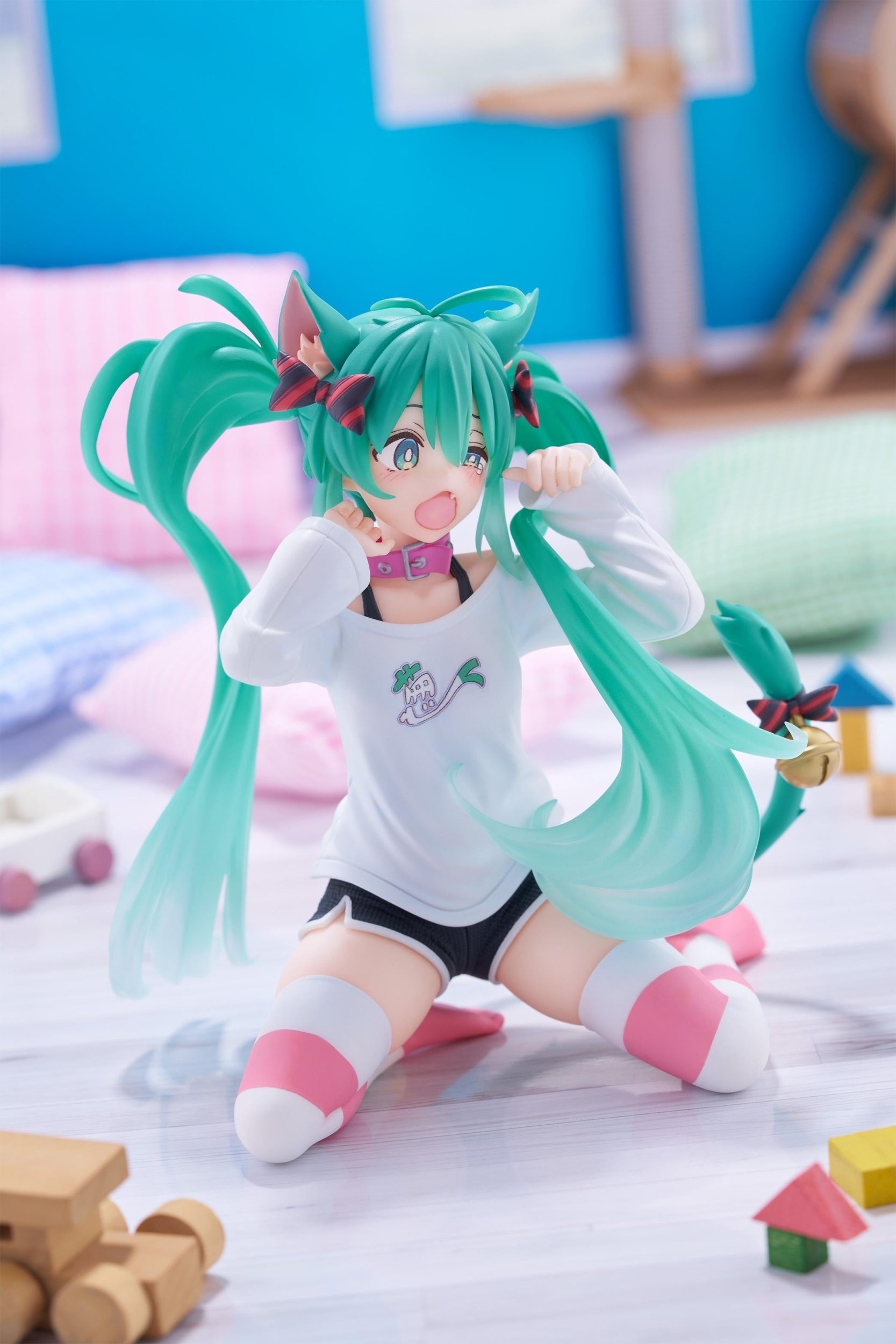 Desktop Cute Figure Hatsune Miku: Cat Ear T-Shirt Ver. (Re-run) - Tokyo ...