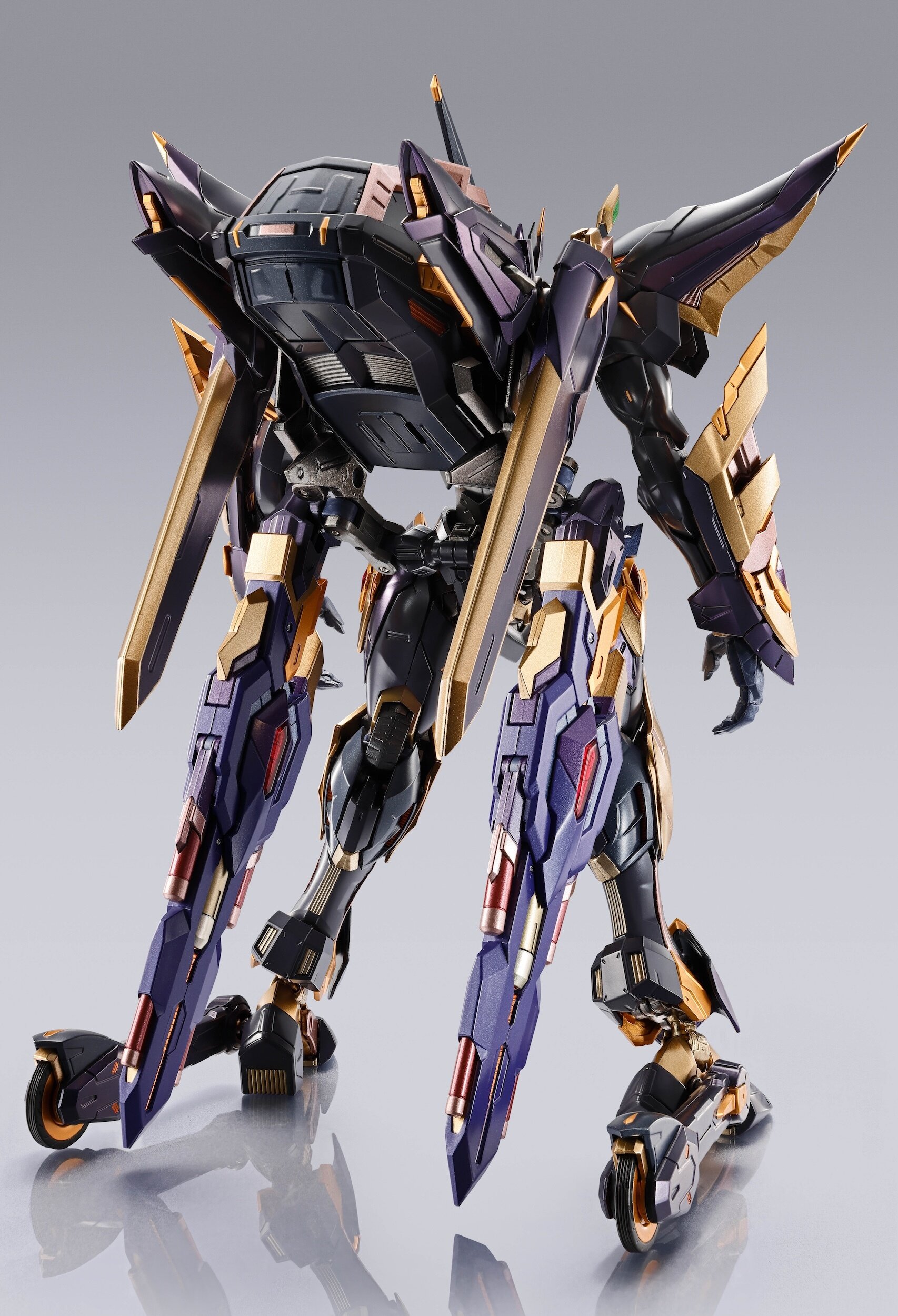 Metal Build Dragon Scale Code Geass Lancelot Albion Zero: Bandai ...