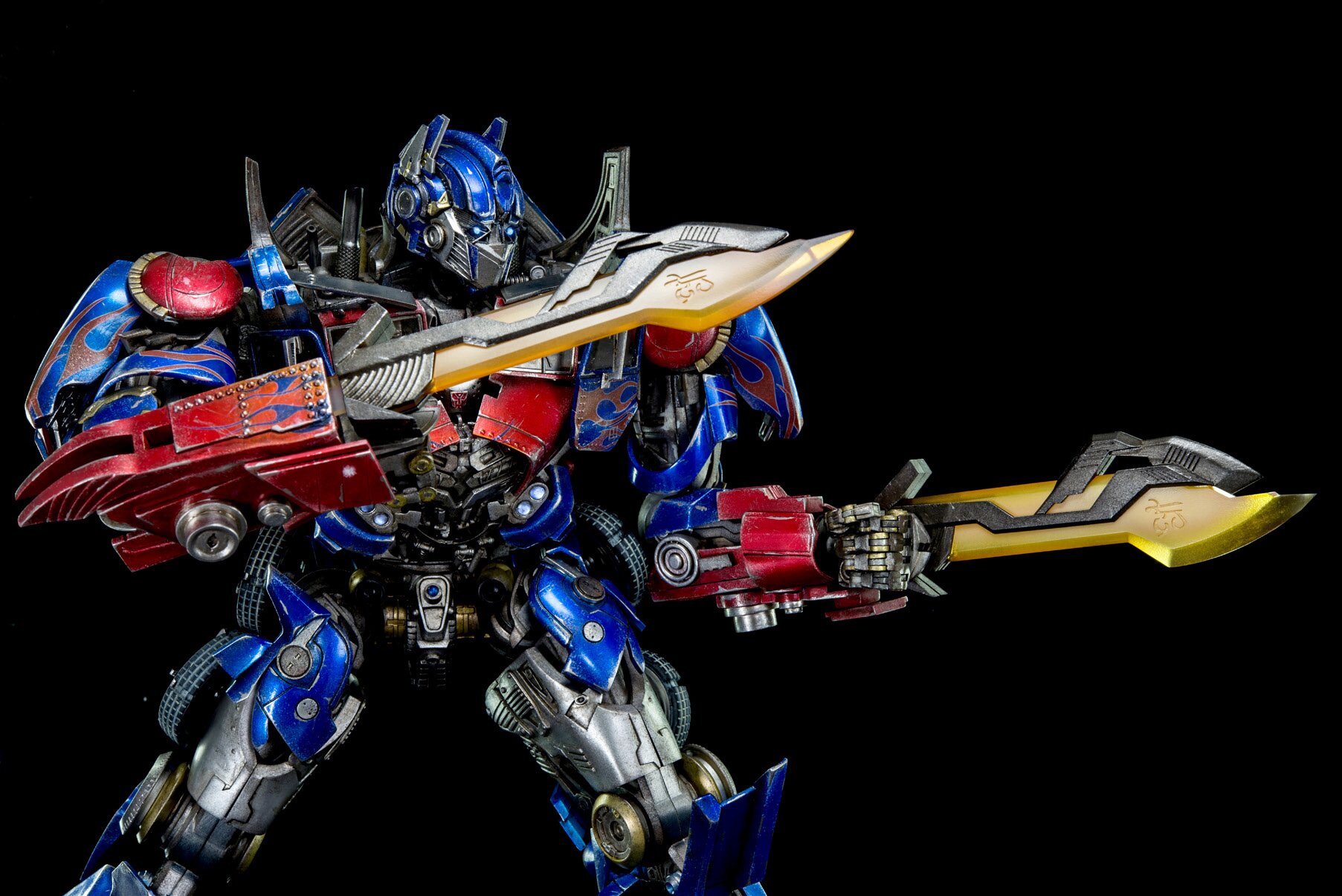 Premium Scale Optimus Prime Collectible Figure - Tokyo Otaku Mode (TOM)