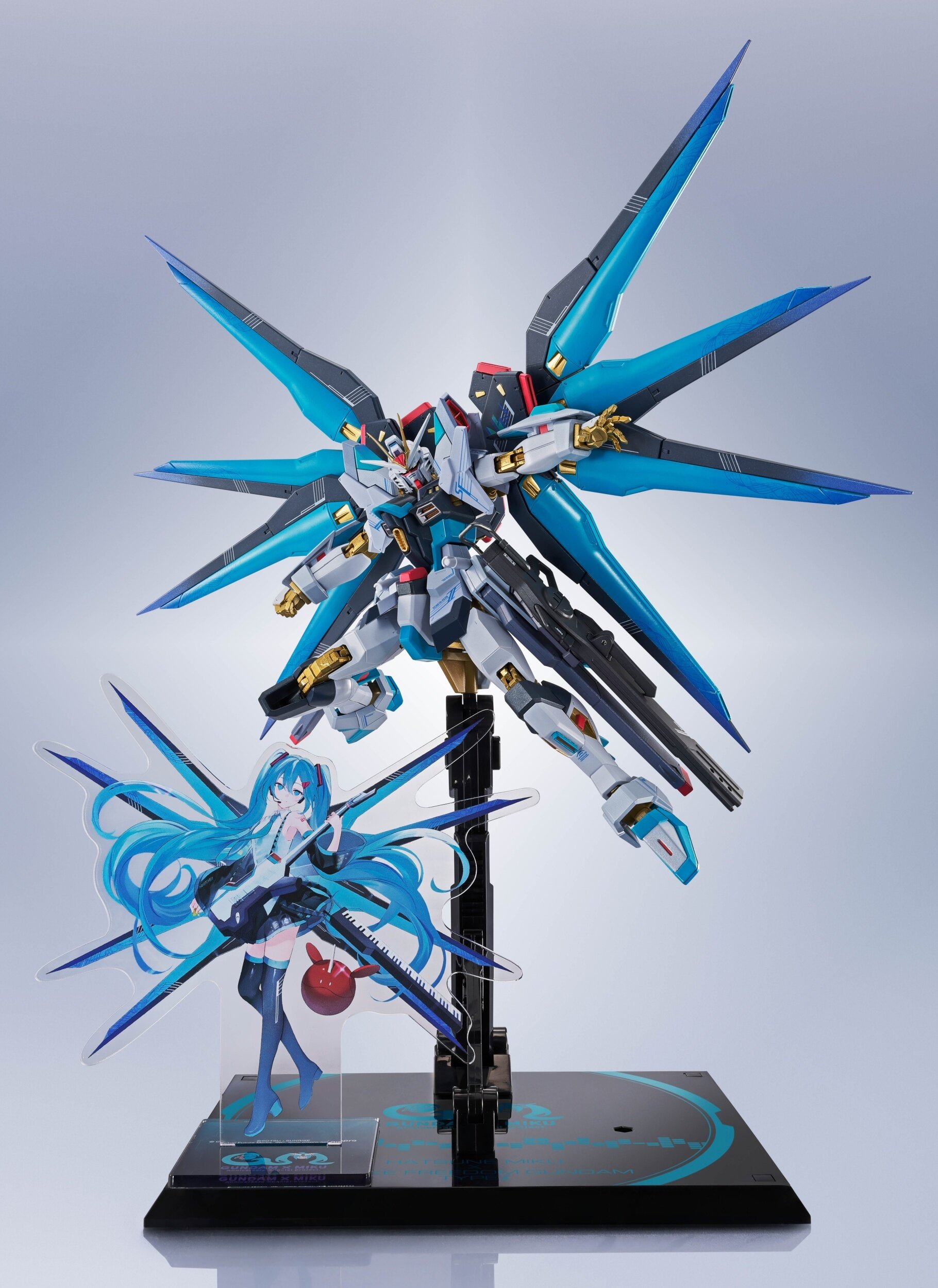 Robot Spirits Mobile Suit Gundam 45th Anniversary × Hatsune Miku Strike ...