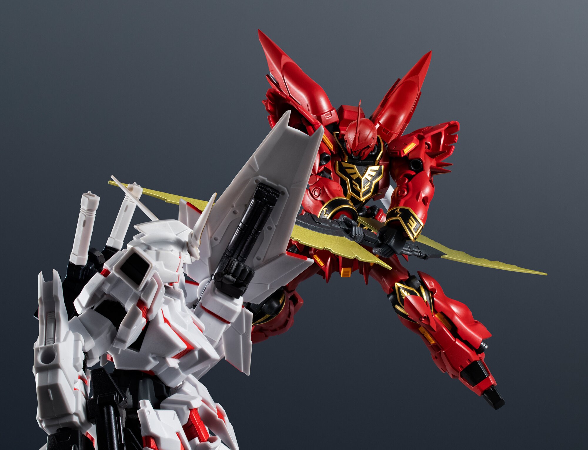 Gundam Universe Mobile Suit Gundam MSN-06S Sinanju: Bandai - Tokyo ...