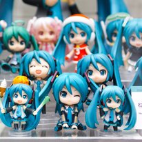 Seeking the Real Hatsune Miku - “Crossing the Wall of Dimensions ...