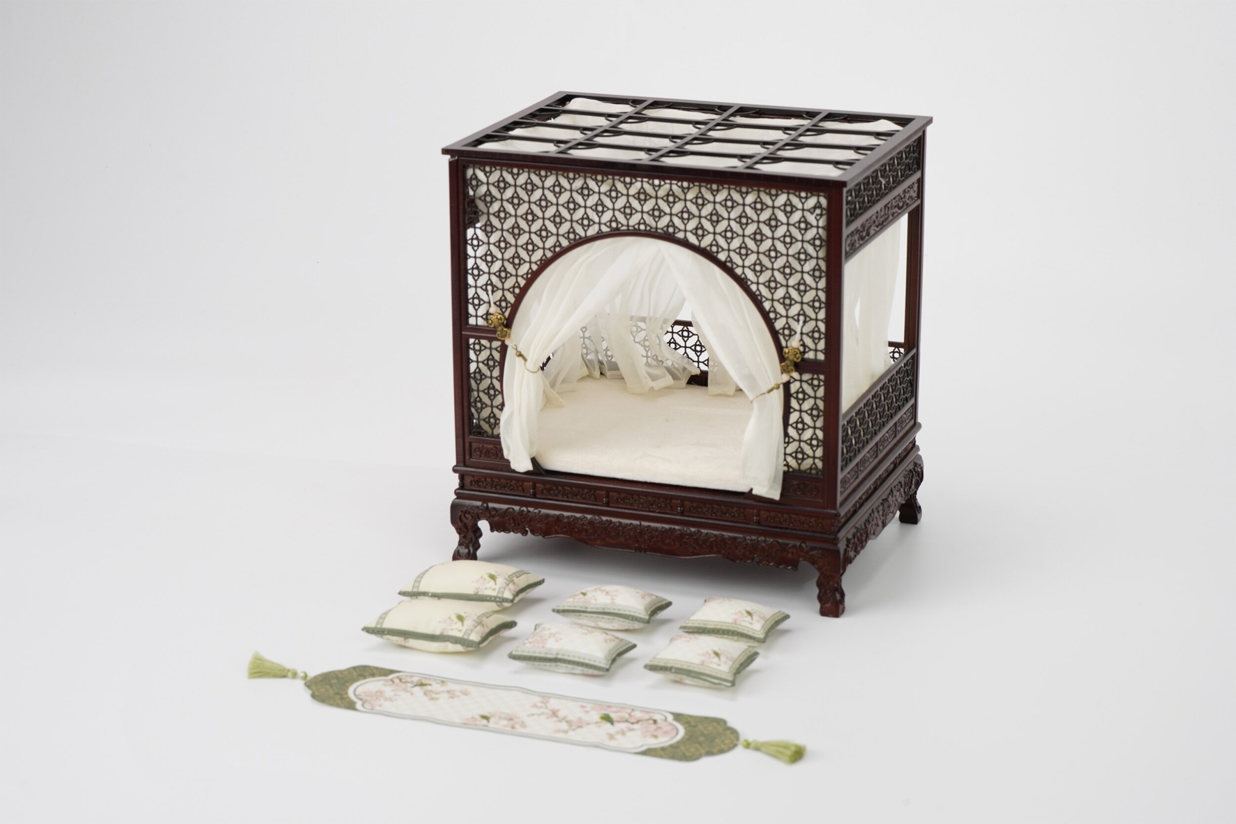 Yue Dong Chuang 1/12 Scale Wood Frame Bed Chinese Ancient Style ...