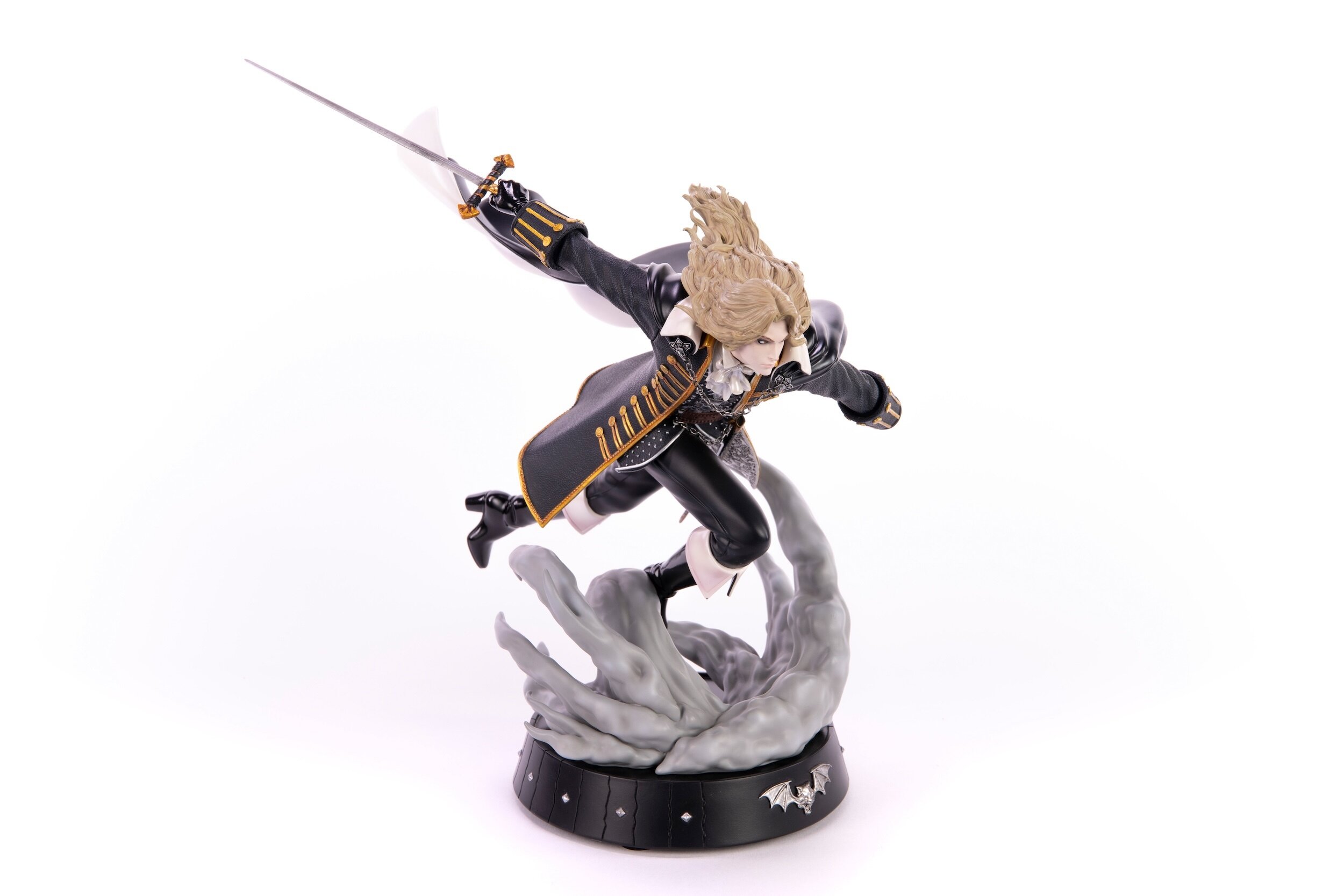 Castlevania: Symphony of the Night Dash Attack Alucard 1/7 Scale Resin ...