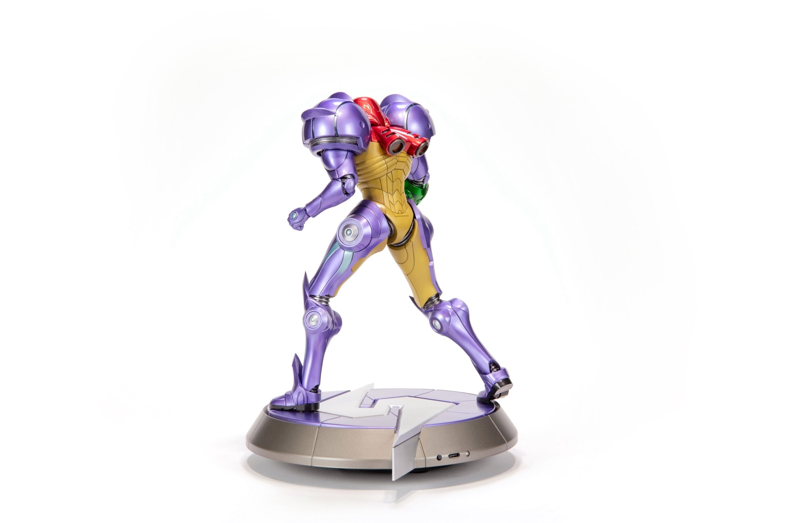 Metroid Prime Samus: Gravity Suit Collector's Edition Statue: First 4 ...