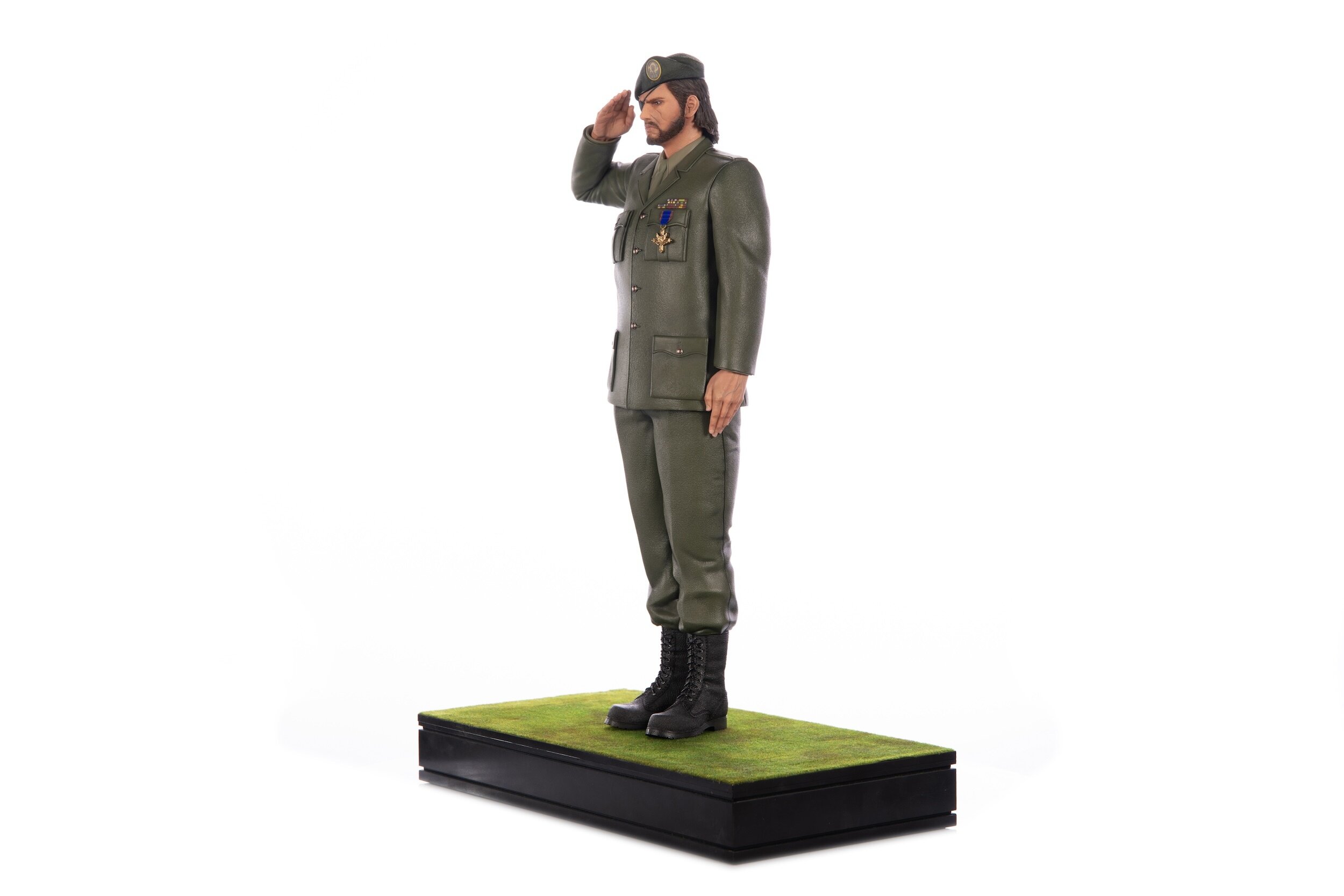 Metal Gear Solid 3: Snake Eater Big Boss Requiem 1/4 Scale Resin Statue ...