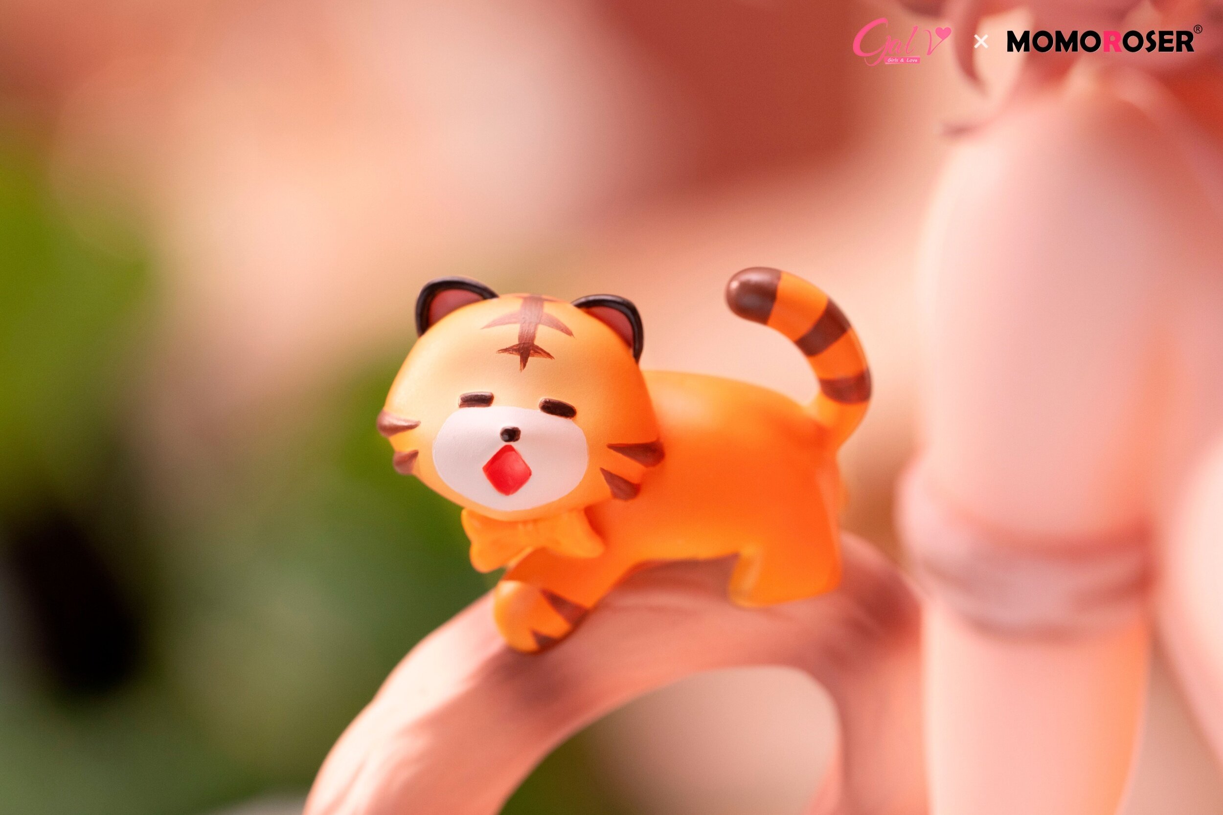 Freng Illustration Migu-chan Deluxe Edition 1/6 Scale Figure: Momoroser ...