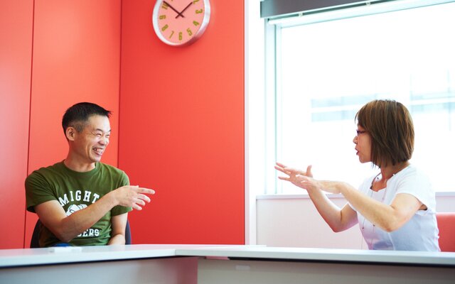 Possibly the Quickest Interview in the World!? Keiji Inafune and Eiko ...