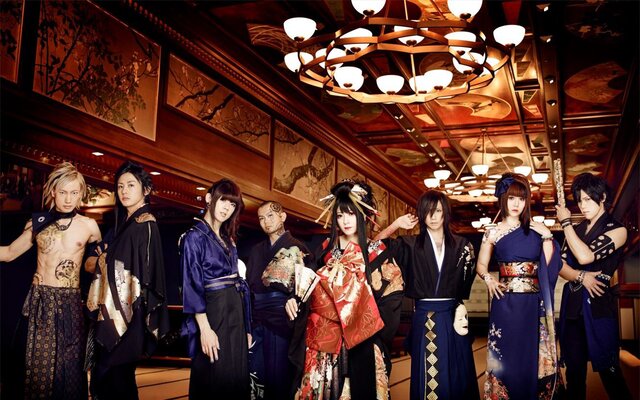 Nano’s Powerful and Enchanting Voice Drives Fans Wild at First Solo ...