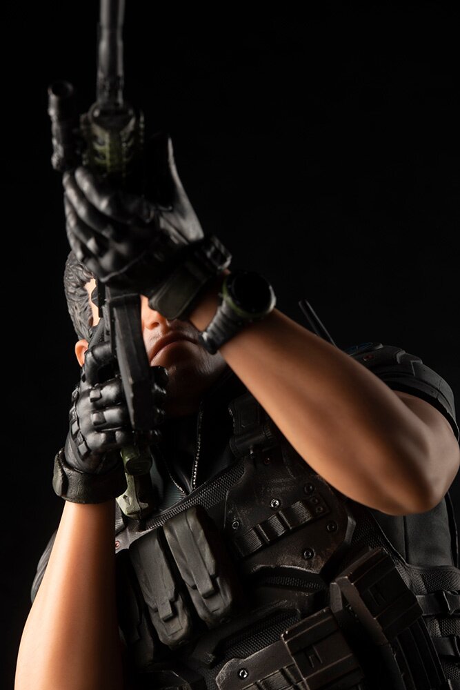 ArtFX Resident Evil: Vendetta Chris Redfield: Renewal Package Edition ...