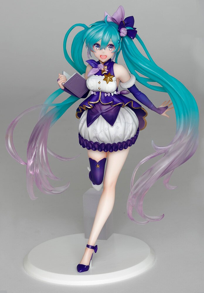 Hatsune Miku: 3rd Season Winter Ver. Non-Scale Figure (Re-run) - Tokyo ...