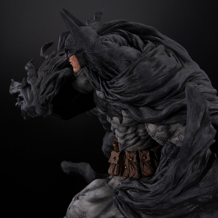 Sofbinal Batman: Hard Black Ver. Soft Vinyl Figure - Tokyo Otaku Mode (TOM)