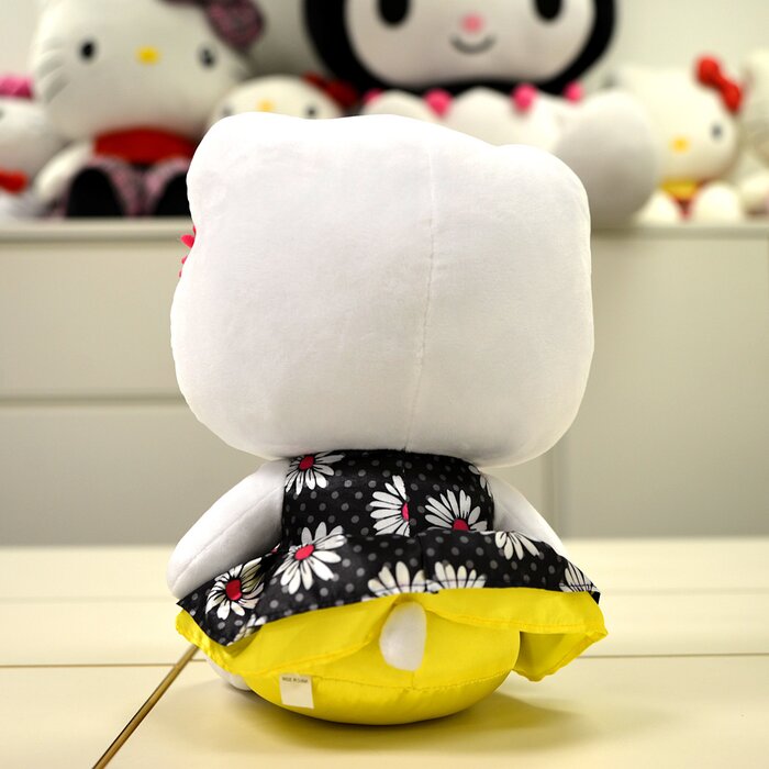 Hello Kitty Daisy 12 Plush" - Tokyo Otaku Mode (TOM)