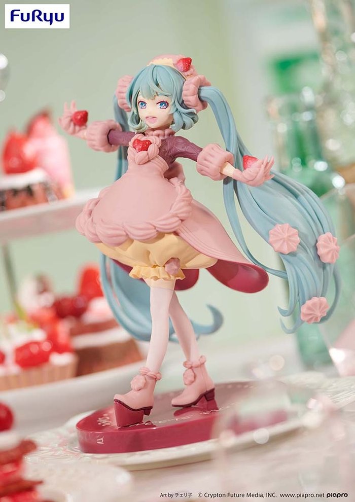 Hatsune Miku Sweet Sweets Series Figure: Strawberry Chocolate Short Ver ...