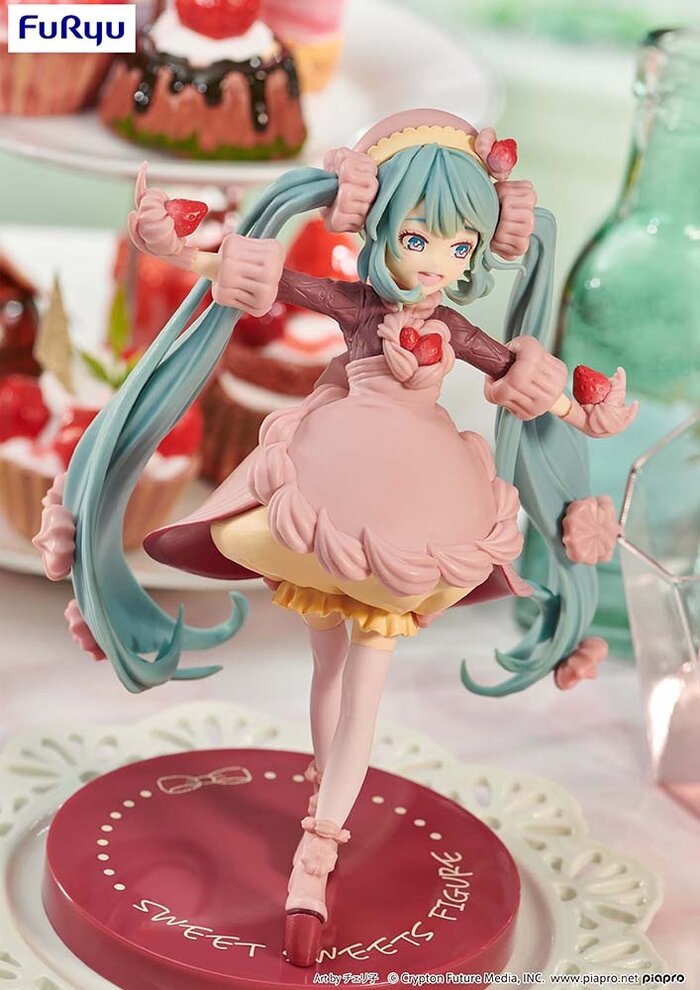 Hatsune Miku Sweet Sweets Series Figure: Strawberry Chocolate Short Ver ...