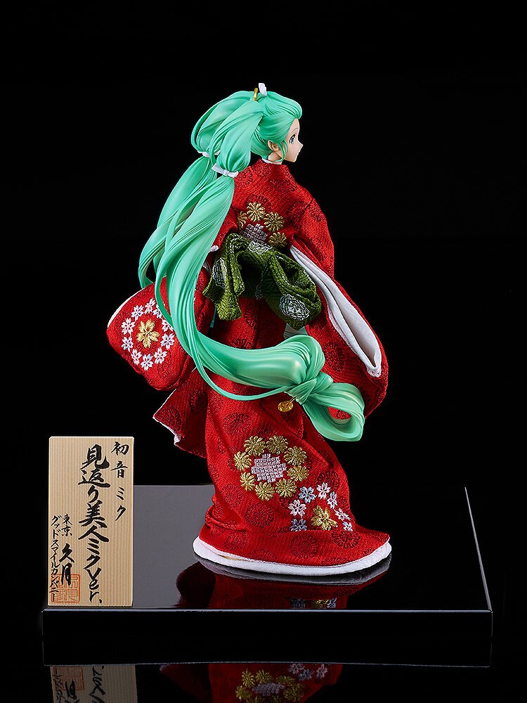 Hatsune Miku: Beauty Looking Back Miku Ver. -Kyugetsu Collaboration ...