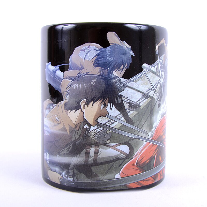 Attack on Titan Scouts vs. Colossal Titan 20 oz. Ceramic Mug - Tokyo ...