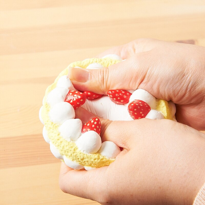 Sammy Christmas Cake Squishy Charm - Tokyo Otaku Mode (TOM)