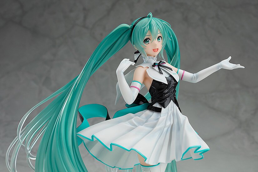 Hatsune Miku: Symphony 2019 Ver. 1/8 Scale Figure: Good Smile Company ...