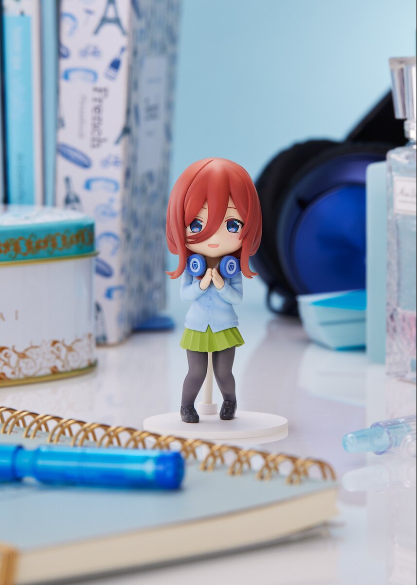 The Quintessential Quintuplets ∬ Miku Nakano Mini Figure: PLUM - Tokyo ...