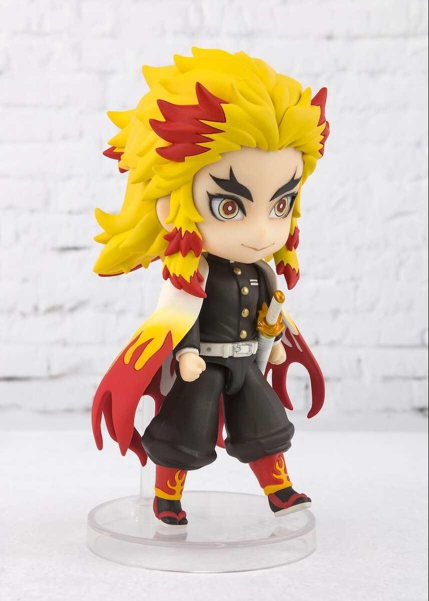 Figuarts Mini Demon Slayer: Kimetsu no Yaiba Kyojuro Rengoku: Bandai ...