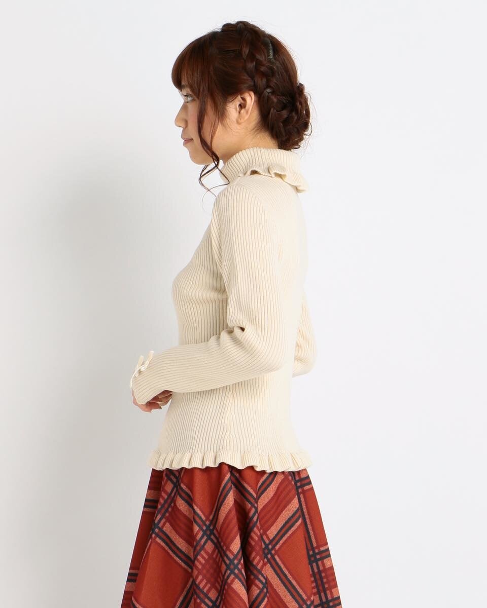 LIZ LISA Ruffle & Pearl Turtleneck - Tokyo Otaku Mode (TOM)