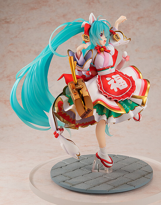 Hatsune Miku: Maneki Miku Ver. 1/7 Scale Figure: KADOKAWA - Tokyo Otaku ...